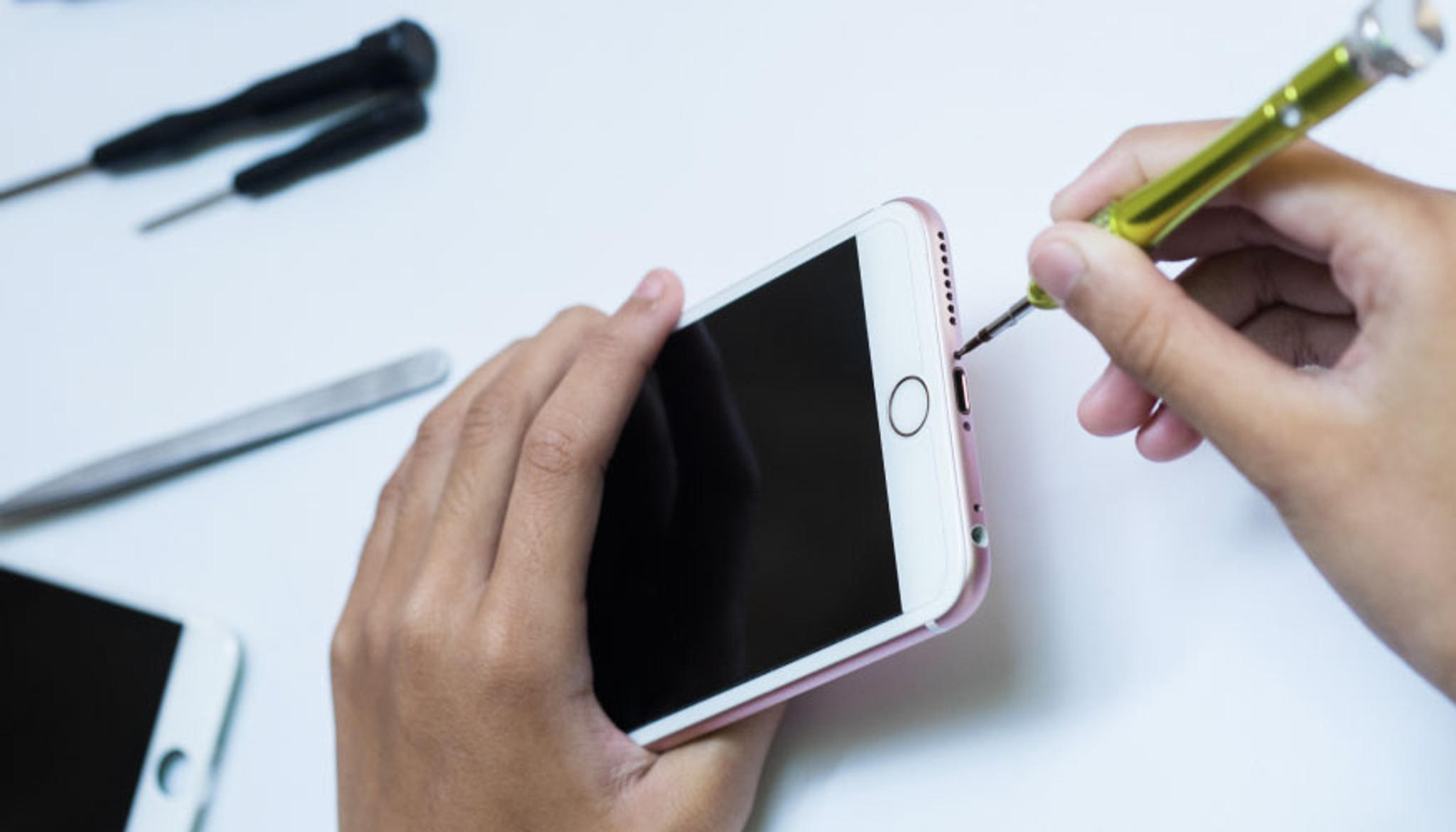 iPhone Batarya Değişimi Fiyatları 2026 | Armut